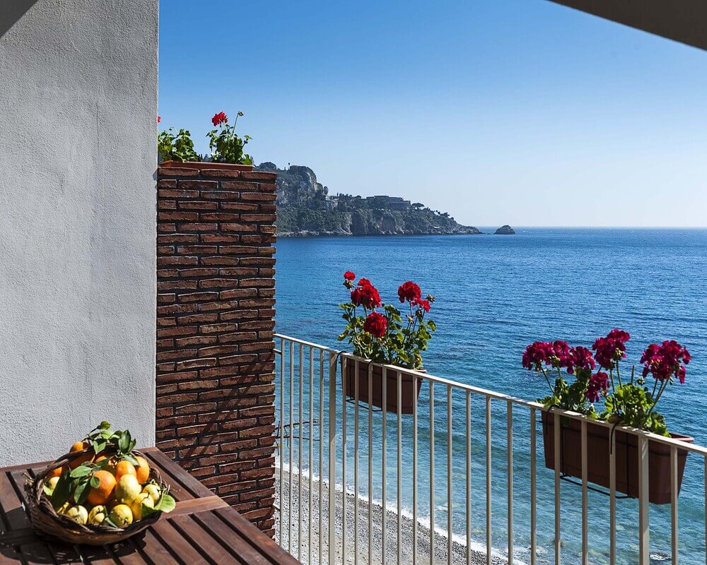 Holiday Homes in Italy Sea view villas