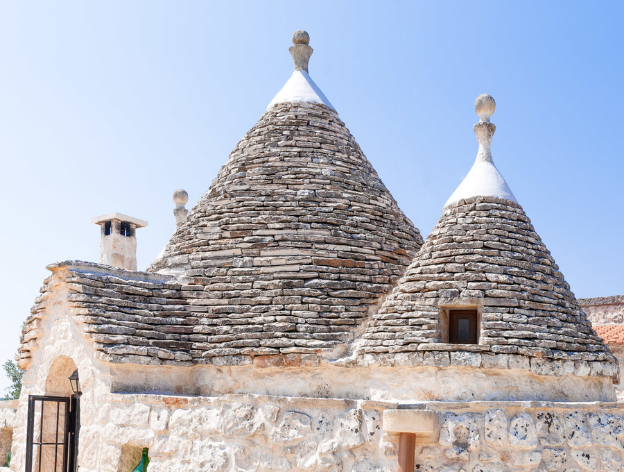 Charming authentic & peaceful countryside Trullo with shared pool