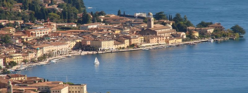 Salo - a natural inlet in western Lake Garda